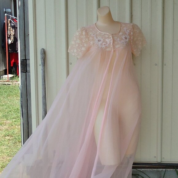 Intimates & Sleepwear | Vintage Nos Pink Chiffon Lace M Robe Usa Made ...